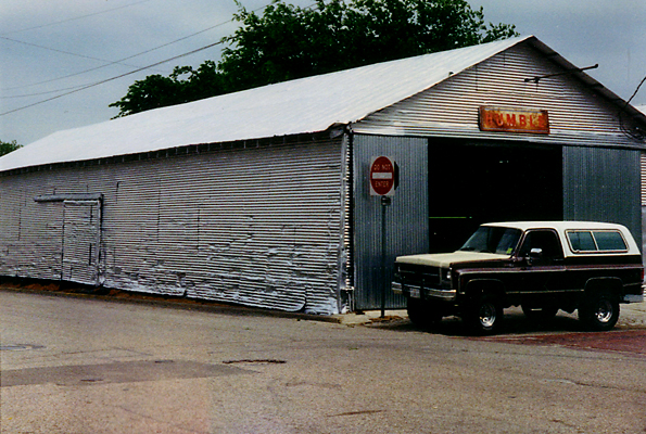 Rust proof paint with exceptional coverage and life for all metals ...